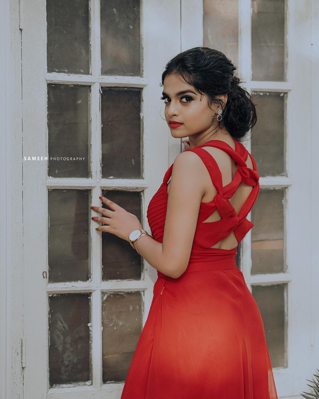 Thanneer Mathan Dinangal Fame Gopika Ramesh Gorgeous in Red Dress ...