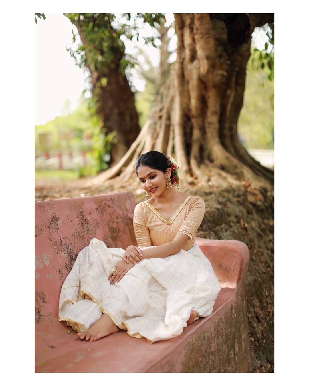 ഓണത്തിന് പുതിയ ലുക്കുമായി പ്രേക്ഷകരുടെ സ്വന്തം ലച്ചു; വൈറലായി ...