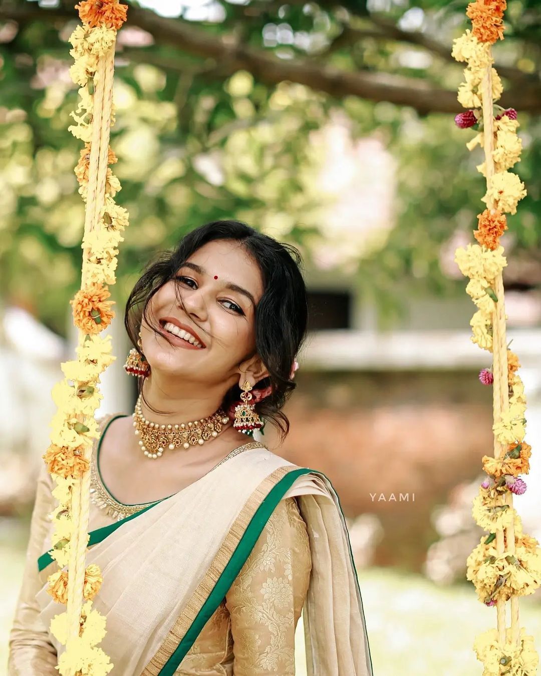 ഓണത്തിന് പുതിയ ലുക്കുമായി പ്രേക്ഷകരുടെ സ്വന്തം ലച്ചു; വൈറലായി ...