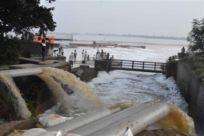 Heavy Rainfall Caused Flooding In Bihar Photos: HD Images, Pictures ...