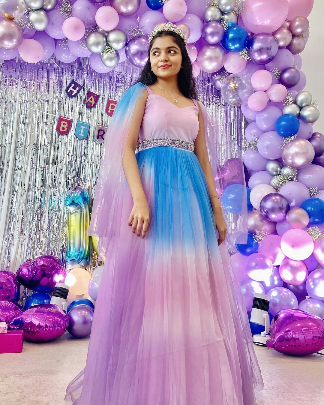 hansika krishna kumar's birthday celebration photos viral | ഹൻസുവിന് 16 ...