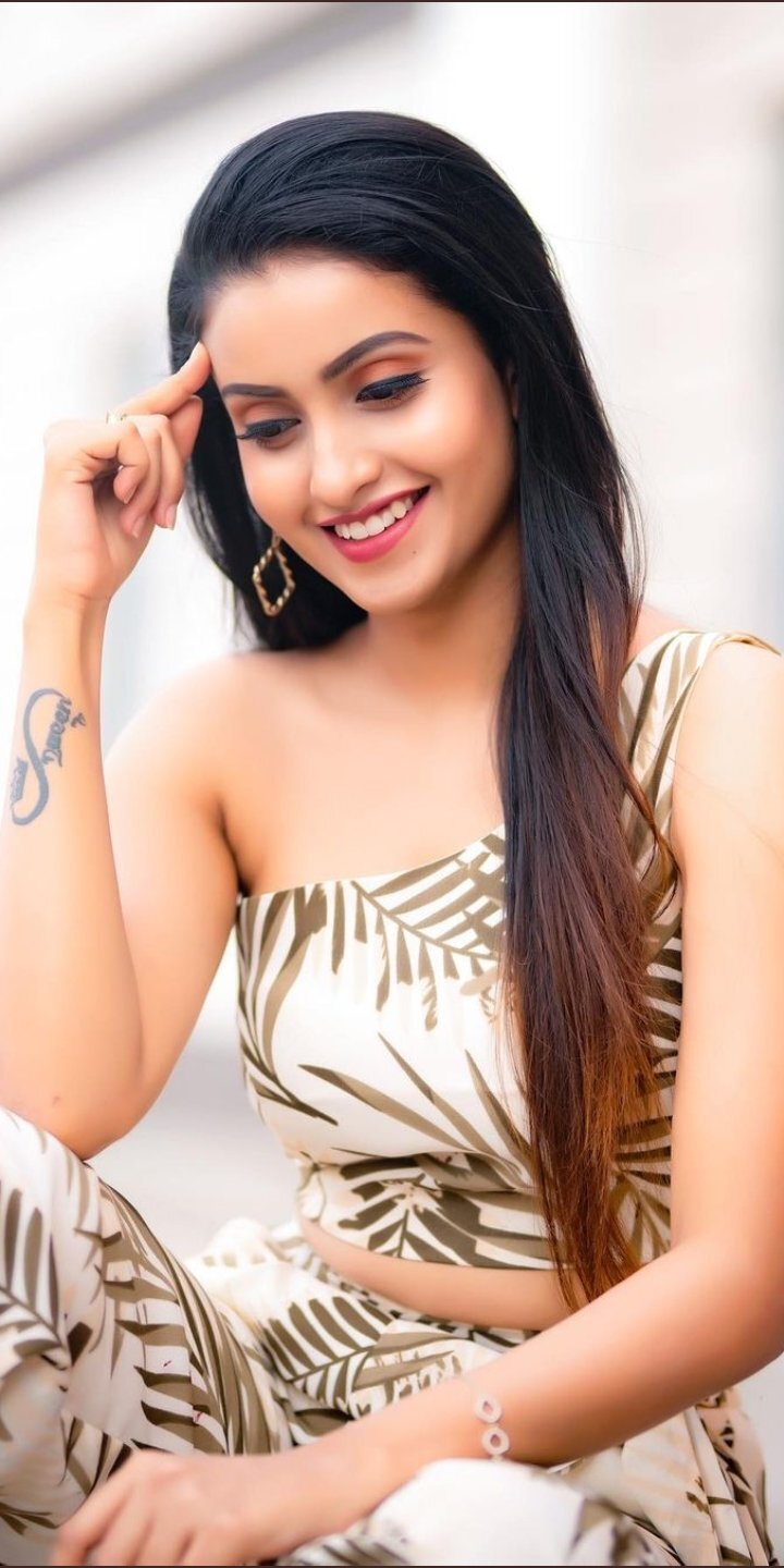 ఢీ షోలో అదరకొడుతున్న ఇంస్టాగ్రామ్ బ్యూటీ దీపికా రేర్ ఫొటోస్ | dhee show ...