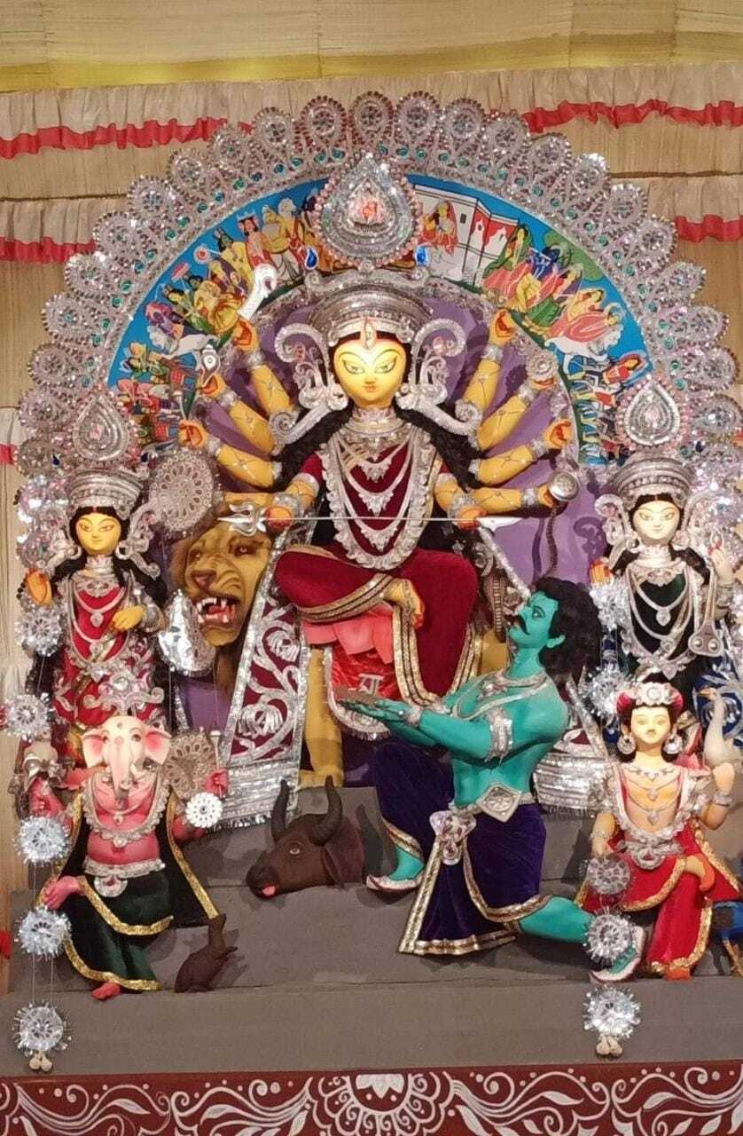 বেহালা ক্লাবের দুর্গা প্রতিমা থেকে প্যান্ডেল একনজরে | Glimpse of behala ...