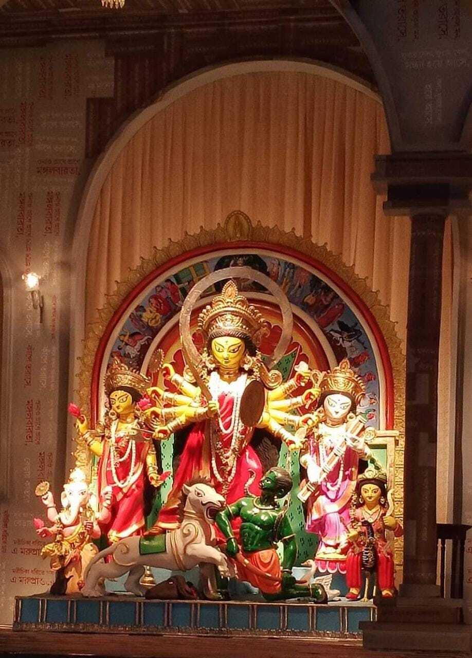 বেহালা ক্লাবের দুর্গা প্রতিমা থেকে প্যান্ডেল একনজরে | Glimpse of behala ...
