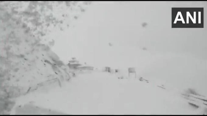 Heavy Snowfall In Jammu And Kashmir Photos: HD Images, Pictures, News ...