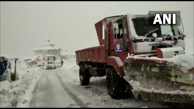 Heavy Snowfall In Jammu And Kashmir Photos: HD Images, Pictures, News ...