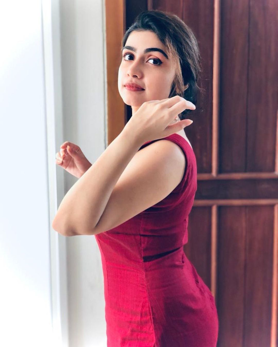 South Actress Manasa Radhakrishnan New Cute stills, Viral | എന്നാ ഒരു ...