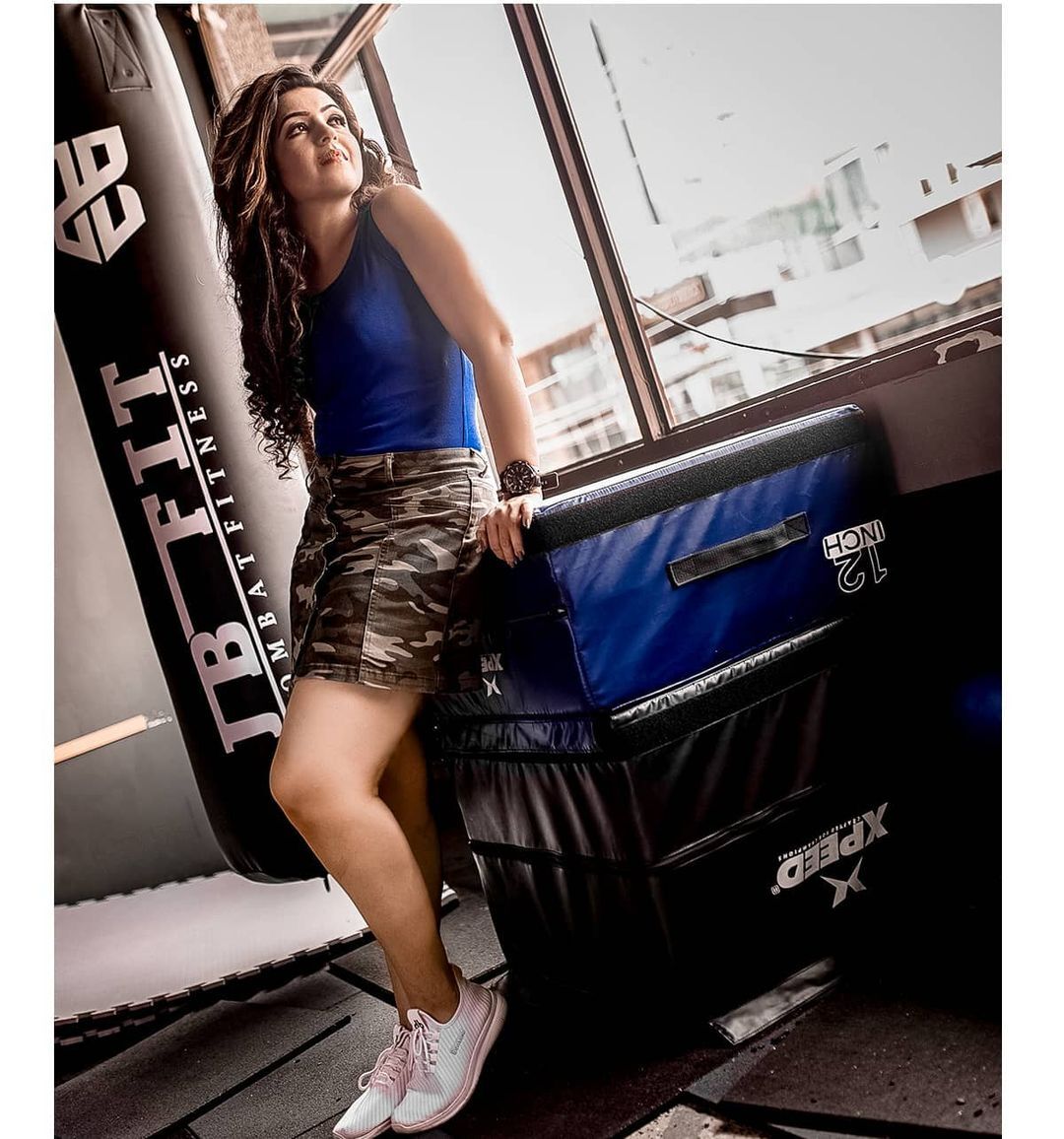 TV Actress Blessy Kurien Glamorous Pics Viral | ഹോട്ട് ലുക്കില്‍ ബ്ലെസ് കുര്യന്‍; അടിപൊളി ...