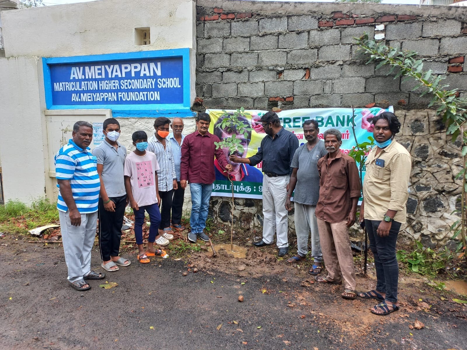 விவேக்கின் 1 கோடி மரம் நடும் கனவை நிறைவேற்றுவேன்...! விவேக்கின் ...