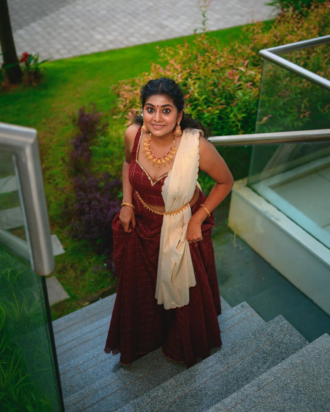 Nimisha Sajayan Latest Pics From Kakkathuruthu | തനി നാടന് ...