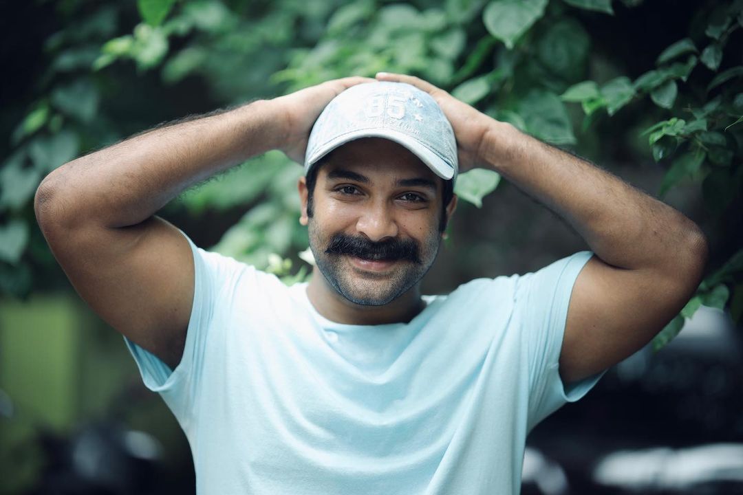 chandhunath new photo goes vairal | ഓര്‍മ്മയില്ലേ മാലിക്കിലെ എസ്പി ...