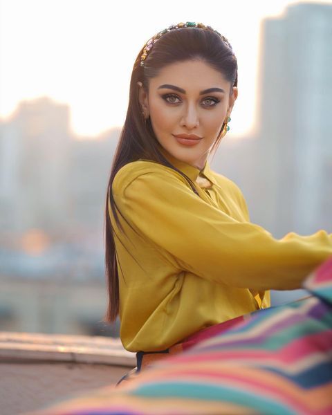 ট্রান্সপারেন্ট আউট ফিটে শেফালী জরিওয়ালার না দেখা ছবির সম্ভার | sefali ...