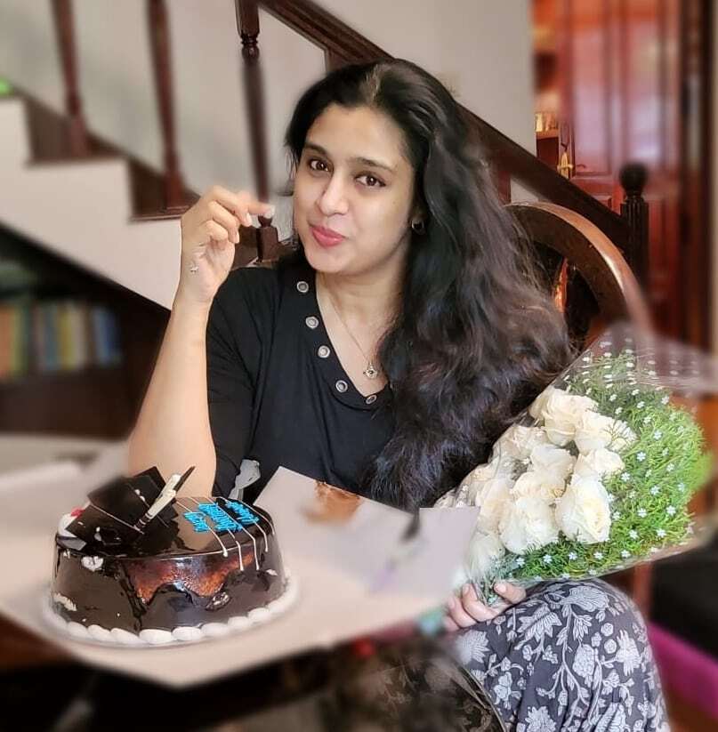 Mollywood Actress Samyuktha Varma Latest Birthday Special Pics | പ്രായം ...