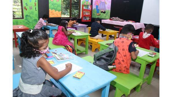 Schools Reopened in Kerala, See Pics | എല്ലാം റെഡിയായി, കൊവിഡ് ...