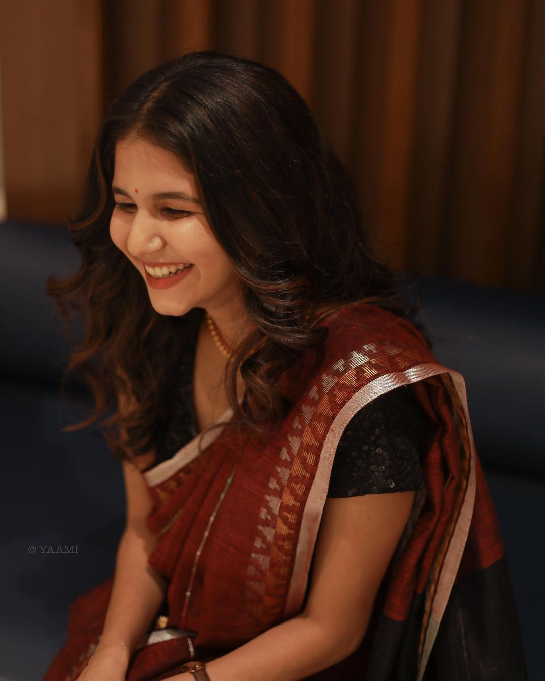 Actress Juhi Rustagi Cute Smile In Saree Goes Viral | സാരിയില് ...