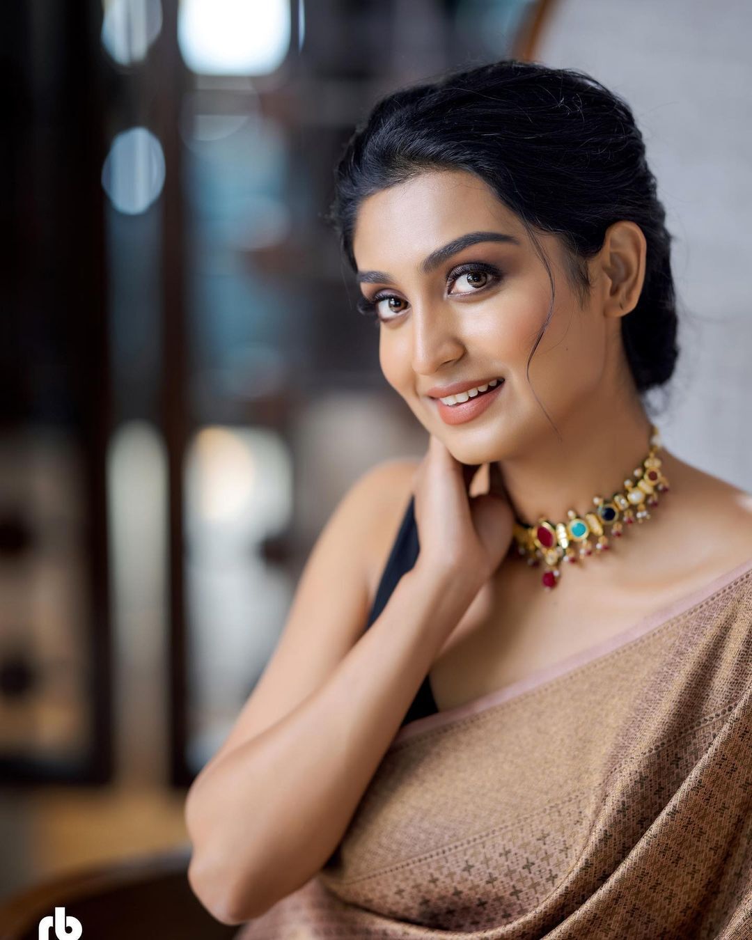 Kaaval Movie Fame Rachel David New Stunning Stills | സാരിയില്‍ അതി ...