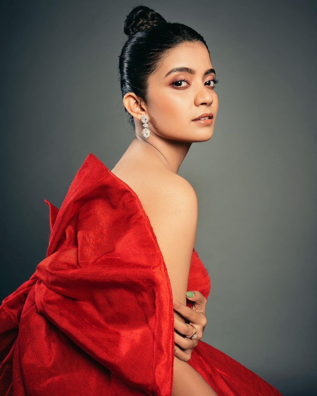 Mollywood Actress Anna Ben New Glamorous Stills Goes Viral | ഇത് ...