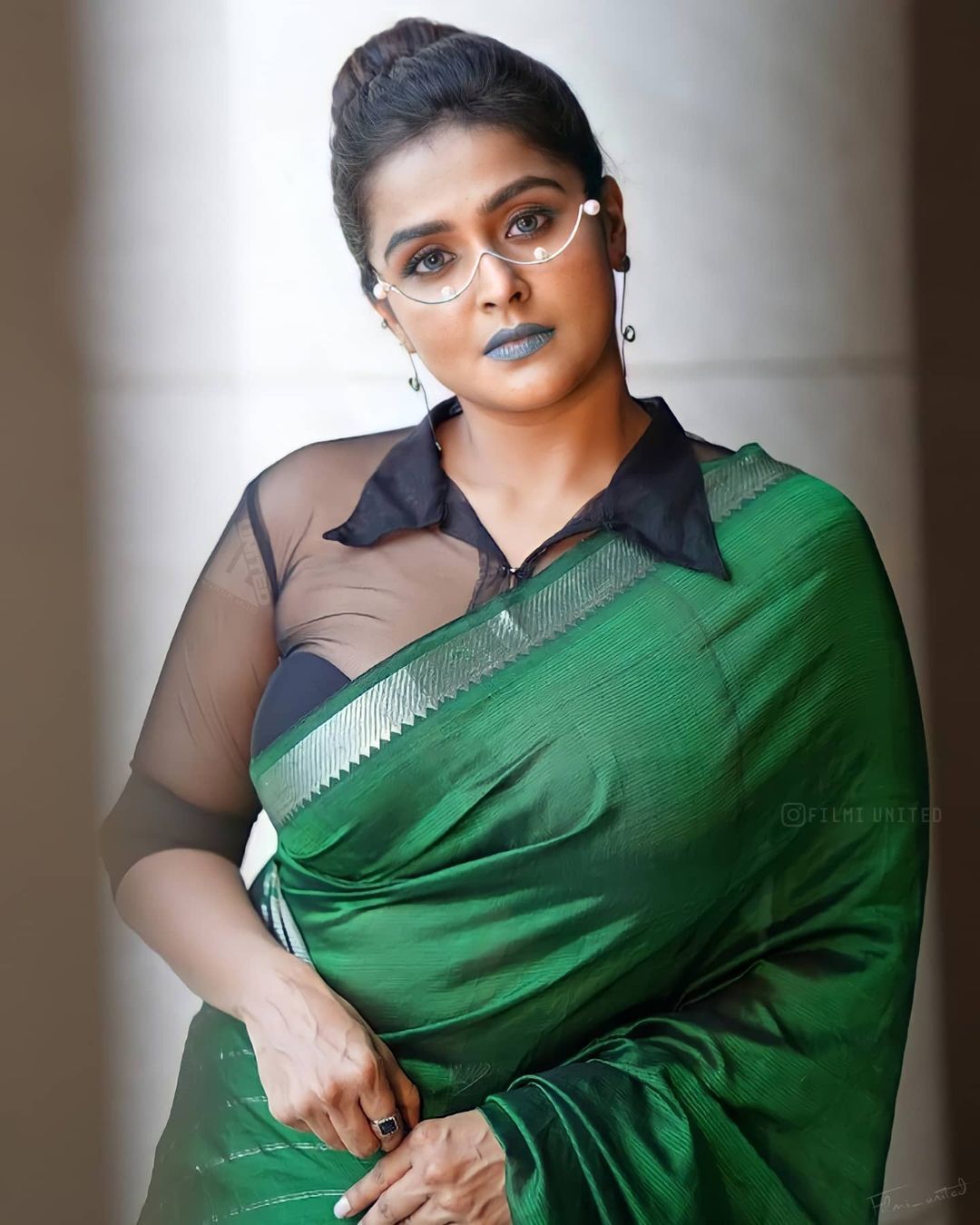 Remya Nambeesan Looks Hot in Saree, See Pics | കിടിലന്‍ മേക്കോവറില് ...
