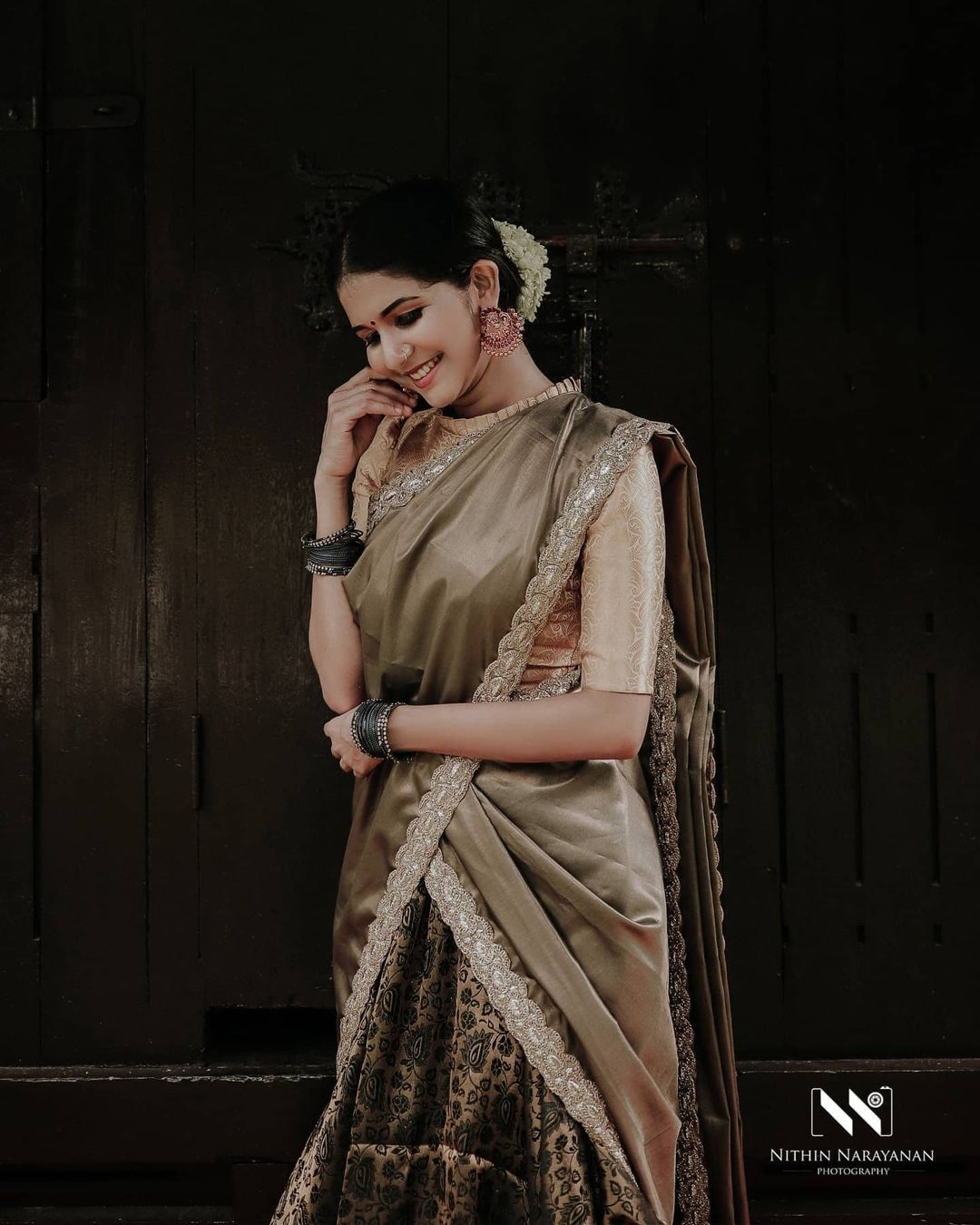 Uppum Mulakum Fame Juhi Rustagi New Pic With Her Pet Dog Goes Viral ...