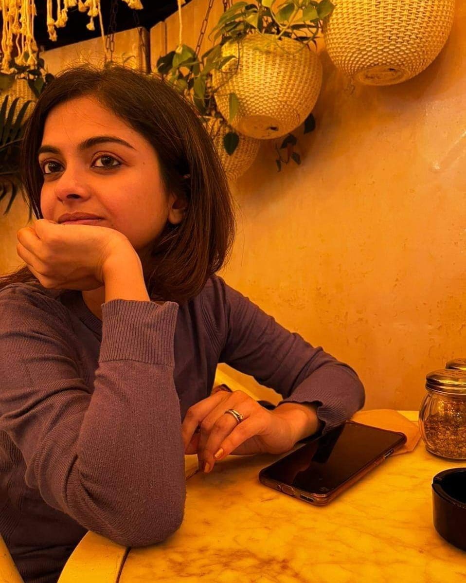 নো মেকআপ লুকেও অসাধারণ সুন্দরী গাঁটছড়ার 'খড়ি' সোলাঙ্কি রায় | here ...