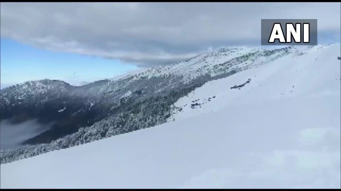 Heavy Snowfall In Uttarakhand Photos: HD Images, Pictures, News Pics ...