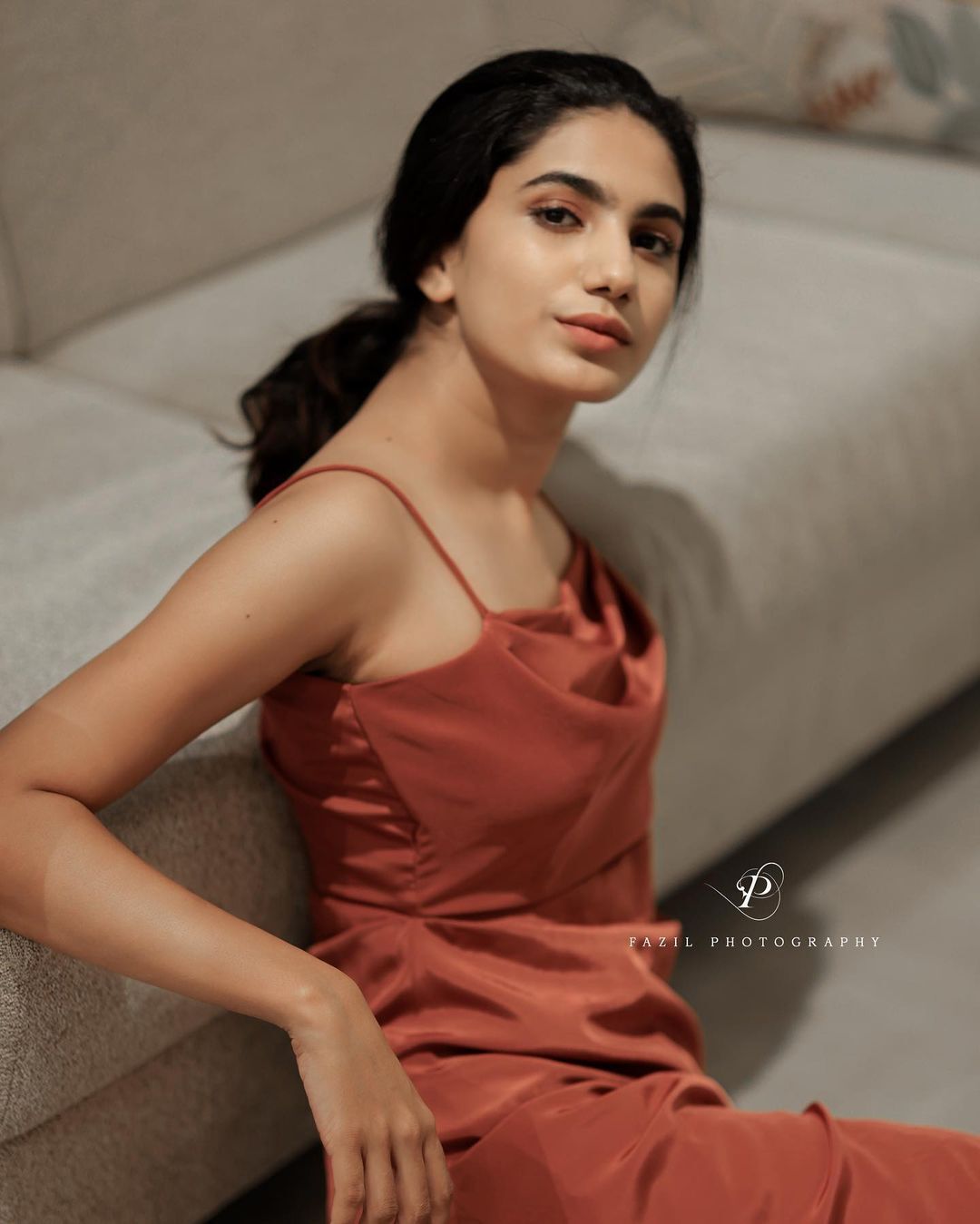 Actress Deepa Thomas New Glamorous Stills In Cowl Neck Dress | അടിപൊളി ...