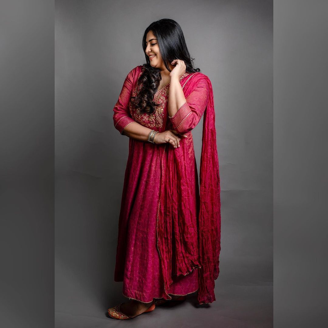 Actress Manjima Mohan New Simple And Cute Stills Viral | മഞ്ജിമ ...