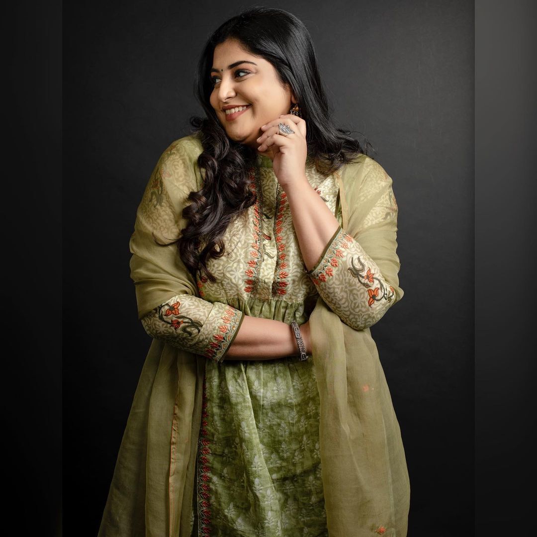 Actress Manjima Mohan New Simple And Cute Stills Viral | മഞ്ജിമ ...