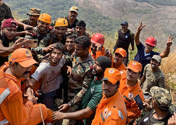 Indian Army Rescue Kerala Trekker From Malampuzha Mountains Photos: HD ...