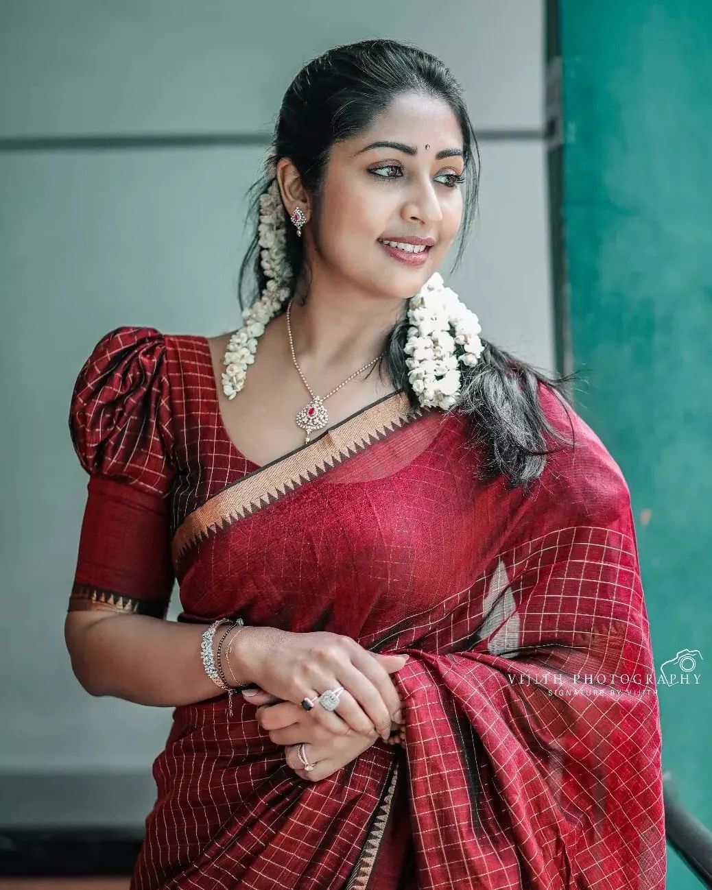 Navya Nair Looks Gorgeous in Saree, See Pics | സാരിയില്‍ അതിസുന്ദരിയായി ...