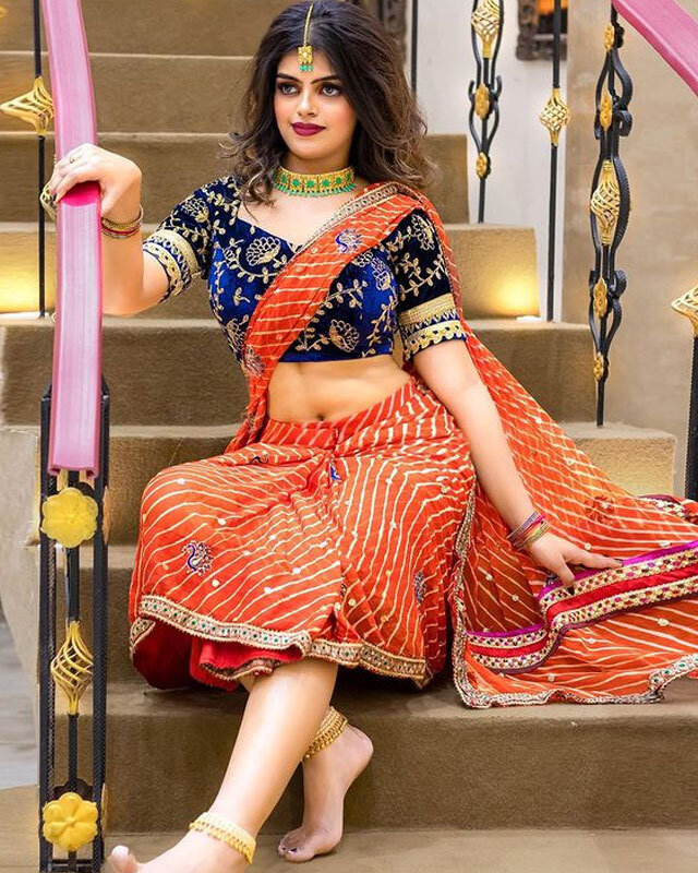 Photos: बिकिनी के बाद भोजपुरी एक्ट्रेस प्राची सिंह ने साड़ी में कराया ...