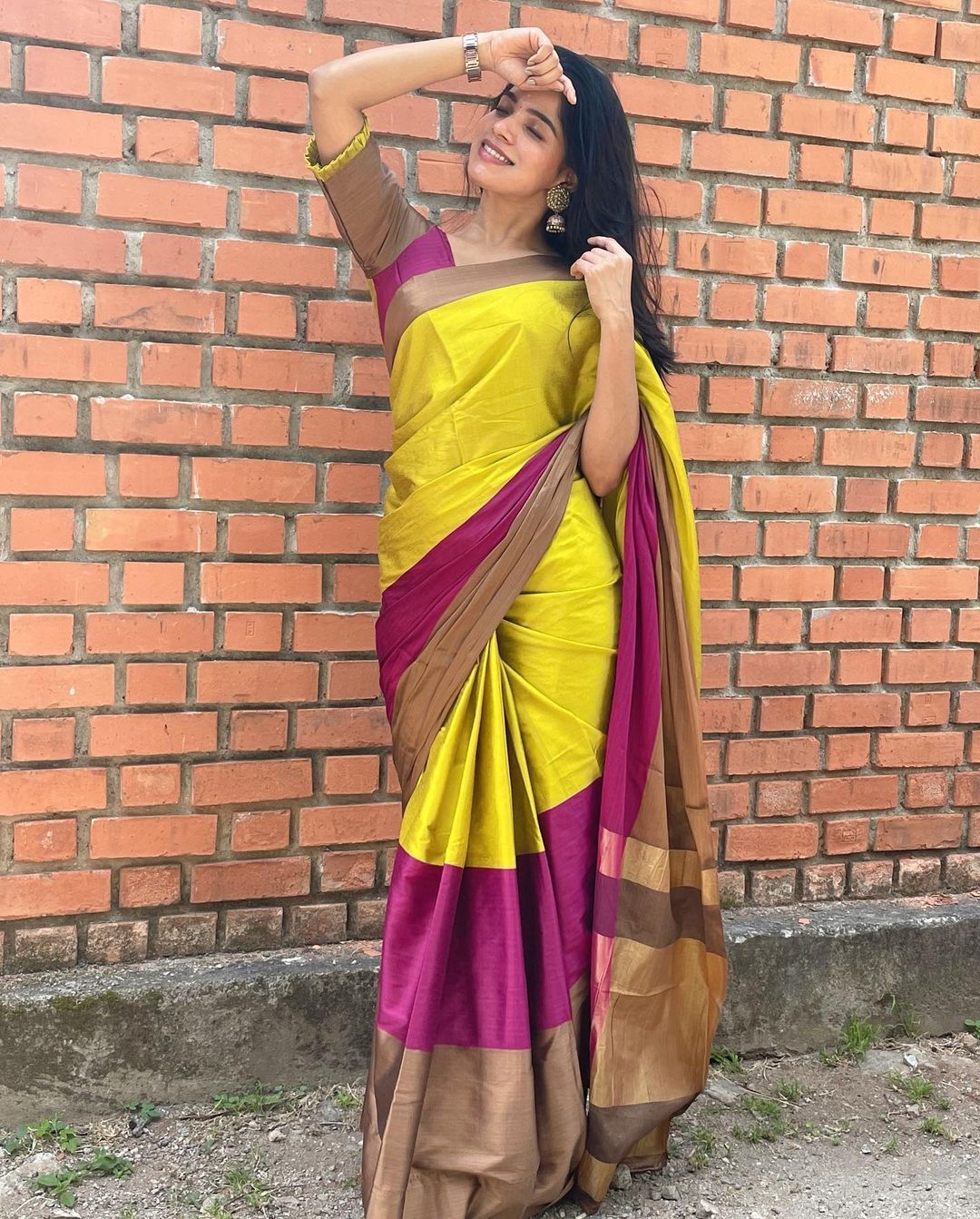 PHOTOS : சேலையில் பார்க்க பார்க்க தீராத அழகு... இதயத்தை சல்லி சல்லியாய் ...