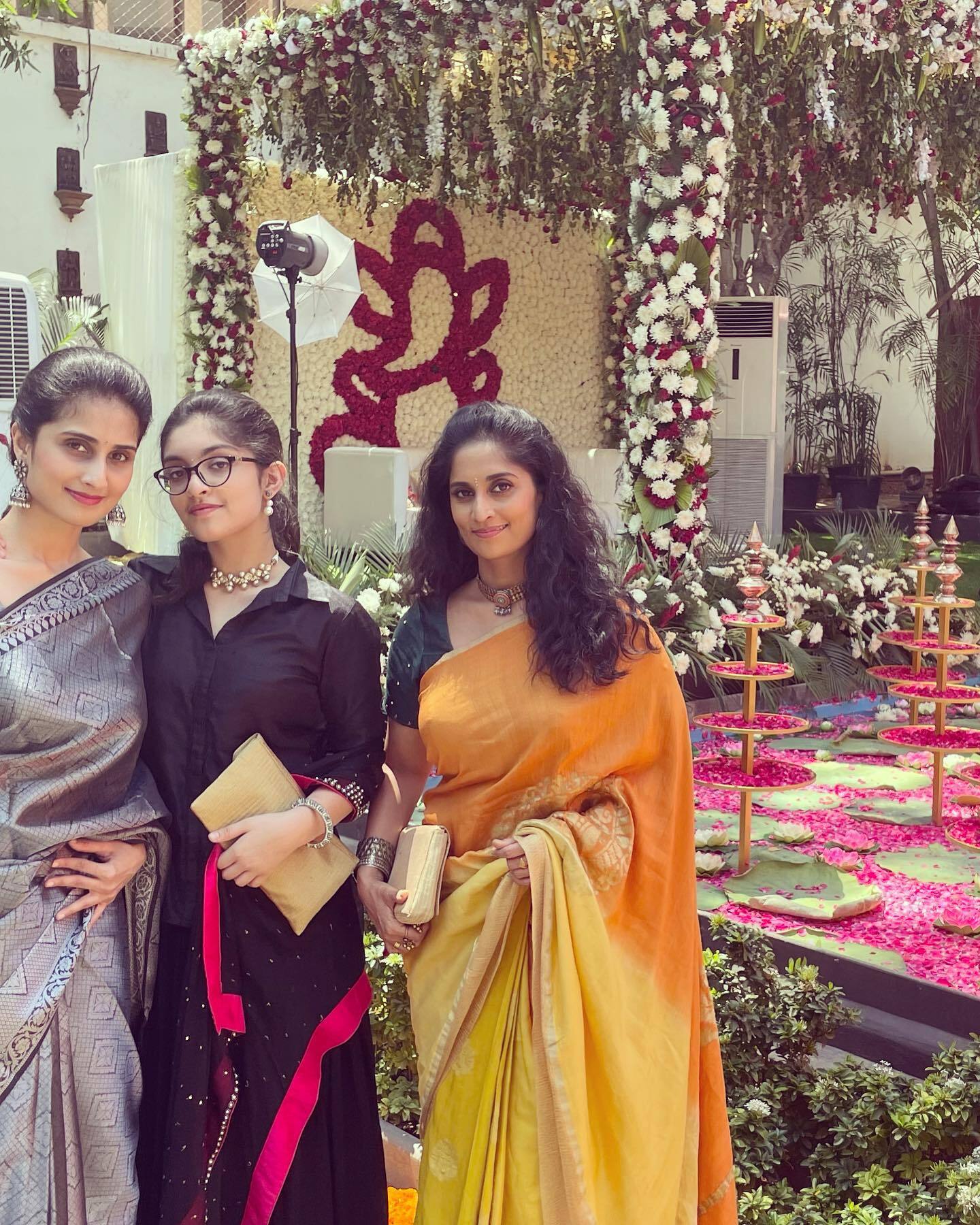 Actress Shalini with Daughter Anoushka Photos Goes Viral | ശാലിനിയുടെ ...