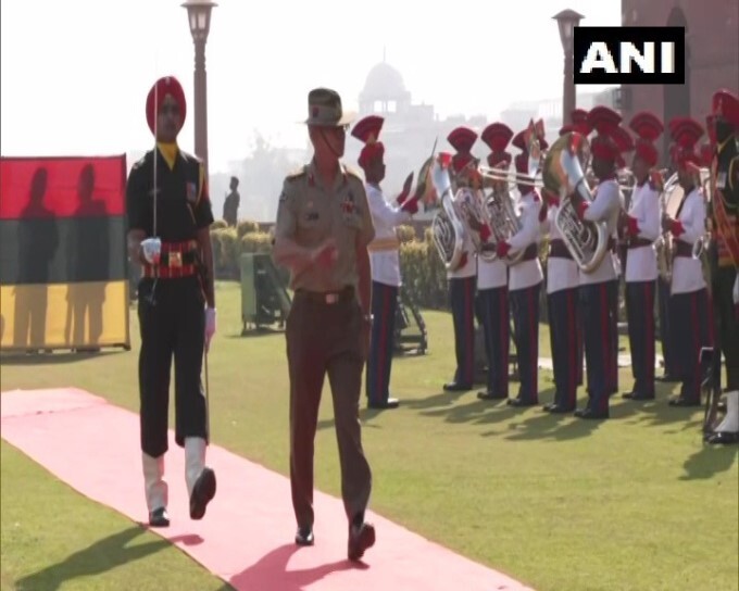 Chief Of Australian Army Lieutenant General Rick Burr 2 Day Visit To ...