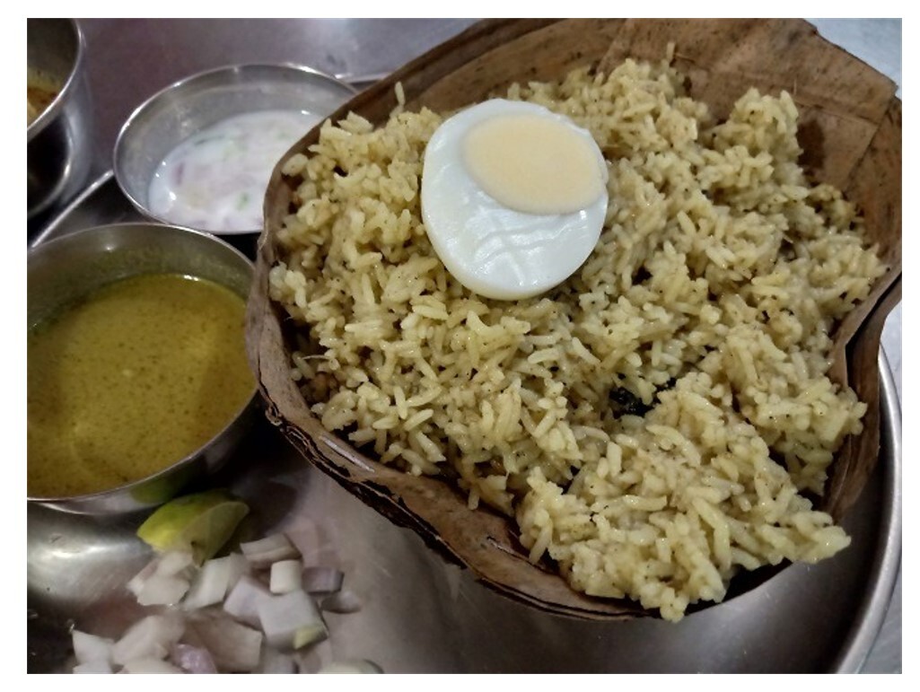 PHOTOS : தென்னிந்தியாவை கலக்கும் பேமஸ் பிரியாணி வகைகள்... எச்சில் ஊற ...