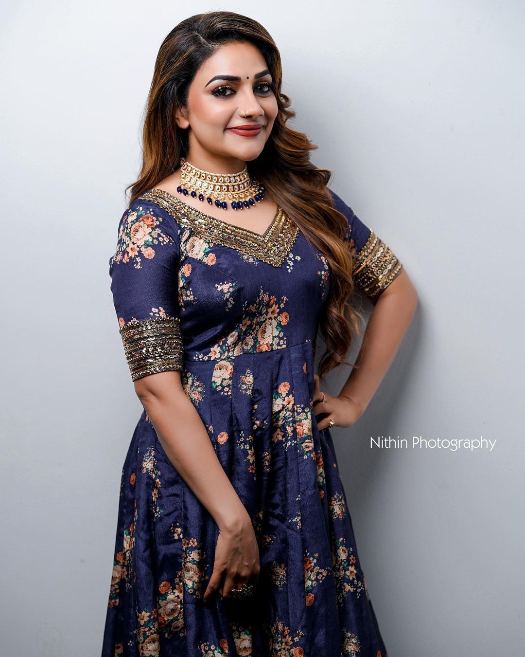 Singer-Actress Rimi Tomy's Gorgeous in Saree, See Pics | റിമി ചുമ്മാ ...