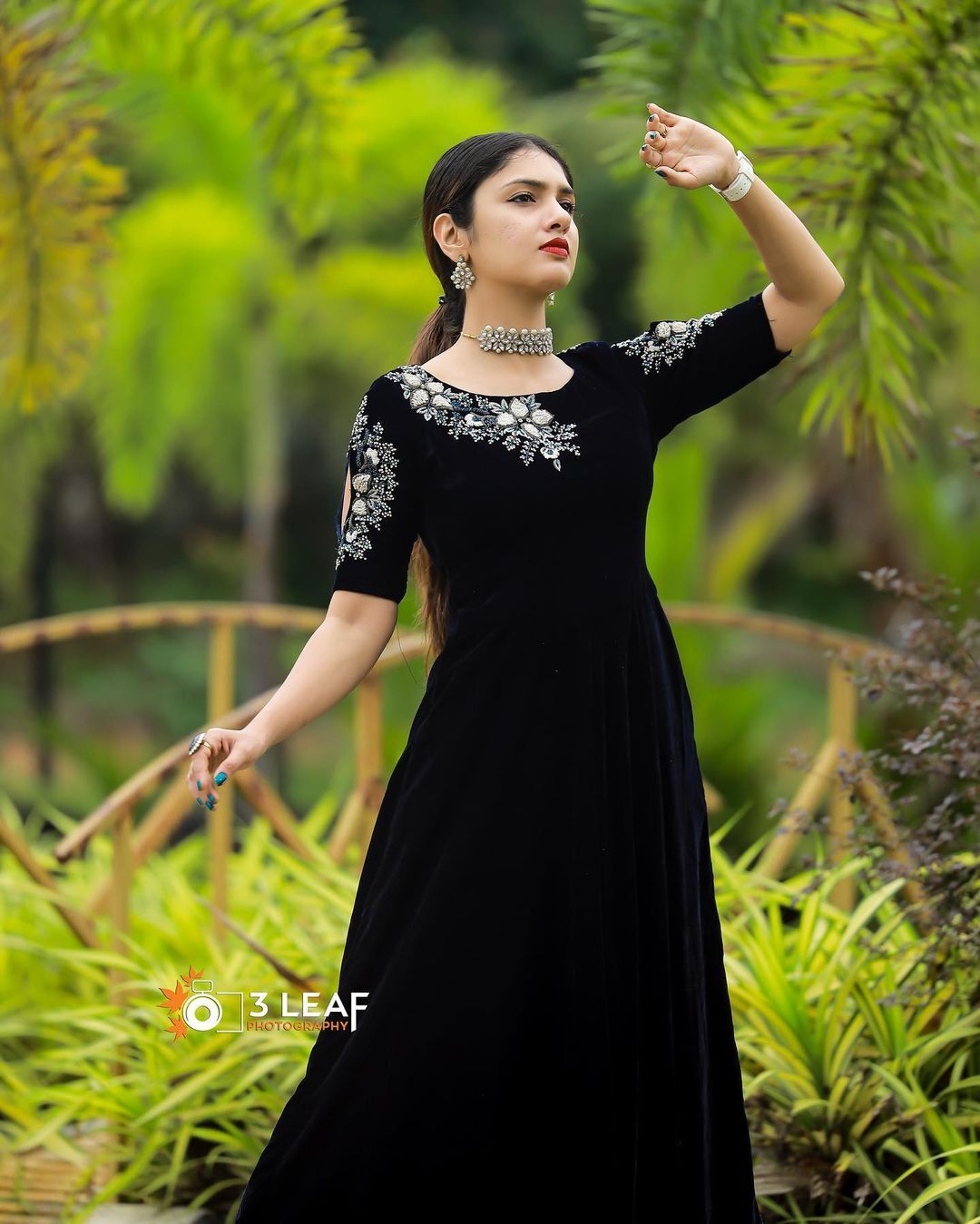 Actress Gayathri Suresh In Simple And Stylish Look | വീണ്ടും പുതിയ ...