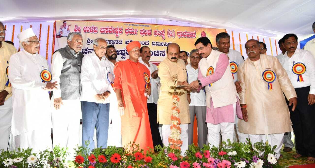 ಧಾರವಾಡ, ಉಳವಿ ಚನ್ನಬಸವೇಶ್ವರರ ಕಂಚಿನ ಪುತ್ಥಳಿ ಅನಾವರಣ | CM Basavaraj Bommai ...