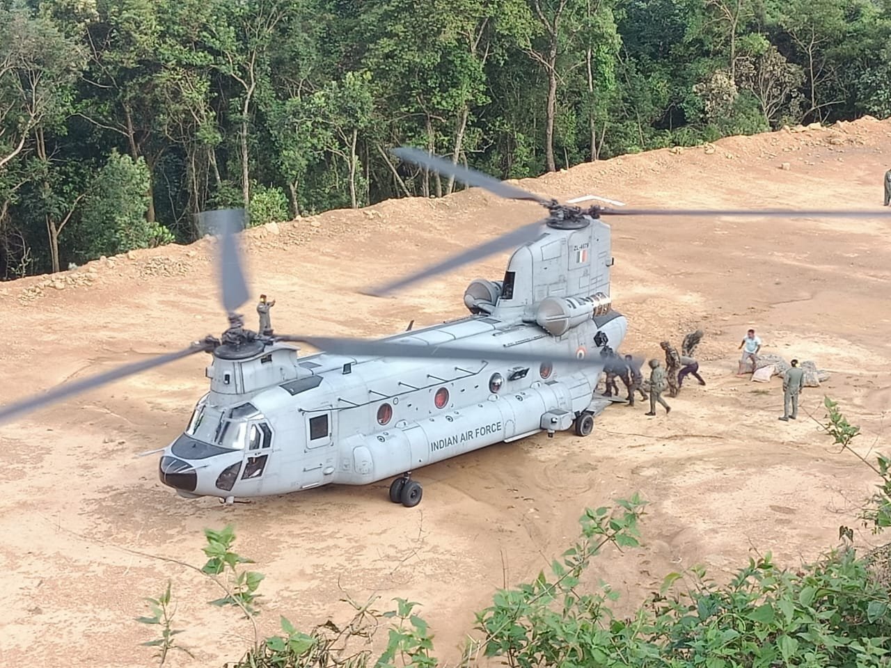 ಚಿತ್ರಗಳು; ಅಸ್ಸಾಂ ಪ್ರವಾಹದಲ್ಲಿ ಸೇನೆ ರಕ್ಷಣಾ ಕಾರ್ಯಾಚರಣೆ | Indian Army ...