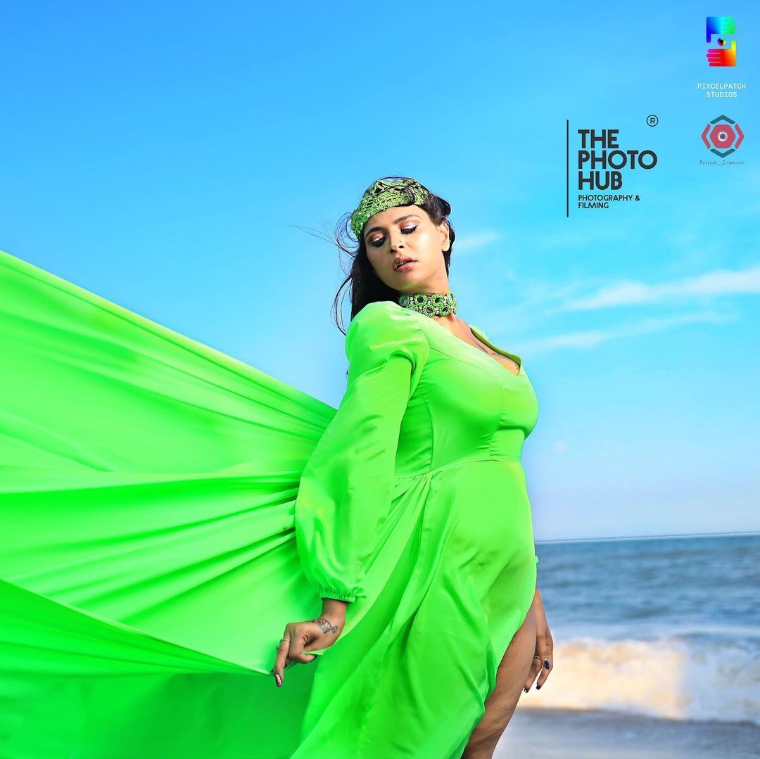PHOTOS : ப்பா..பச்சை கிளியாகவே மாறிய நமிதா மாரிமுத்து.. நச் போட்டோஸ் ...