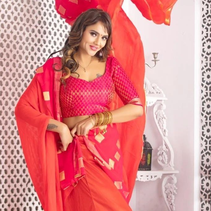 PHOTOS : அடடடா.. புடவைய இப்படித்தான் கட்டுவிங்களா.. ஜின்னி ஜாஸ் சூப்பர் ...