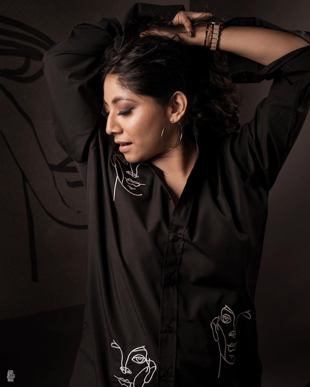 Singer Abhaya Hiranmayi New Stylish And Glamour Photoshoot Viral ...