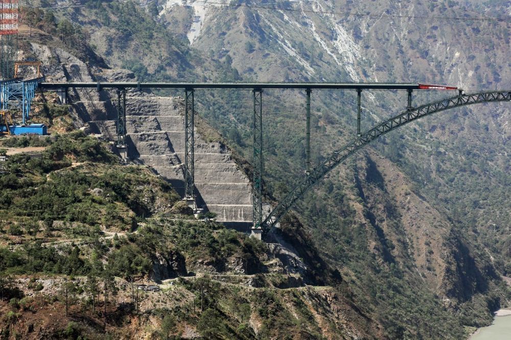 ಭಾರತೀಯ ರೈಲ್ವೇಯ ವಿಶ್ವದ ಅತಿ ಎತ್ತರದ ಚೆನಾಬ್ ರೈಲು ಸೇತುವೆಯ ಕಾಮಗಾರಿ 90ರಷ್ಟು ...