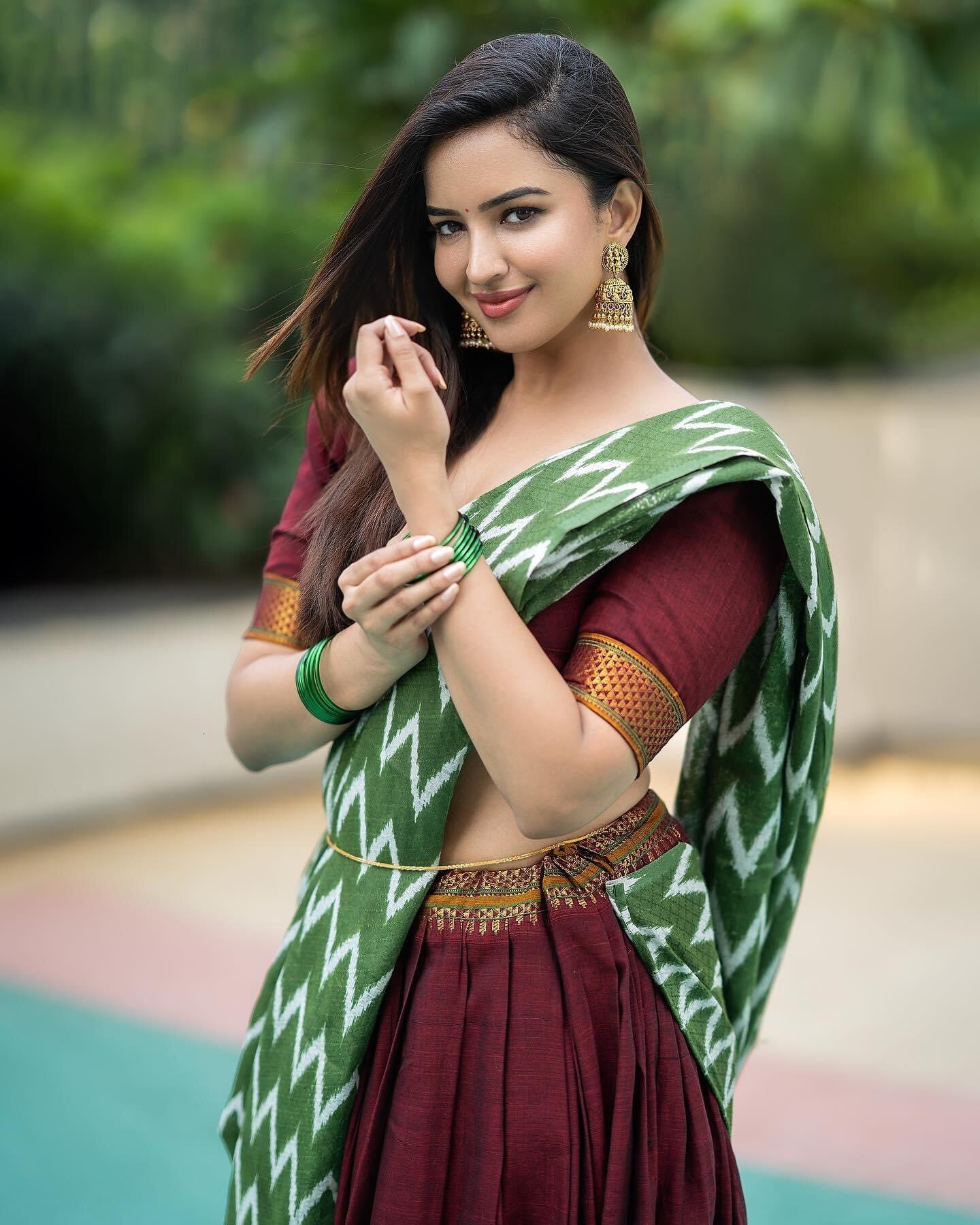 వైజాగ్ పిల్ల పూజిత..ముట్టుకుంటే మాసిపోద్ది మల్ల (ఫొటోలు) | Mesmerizing ...