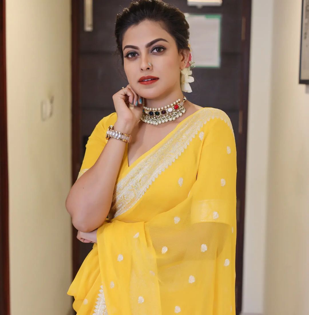 actress anusree yellow saree look photos trending on social media ...
