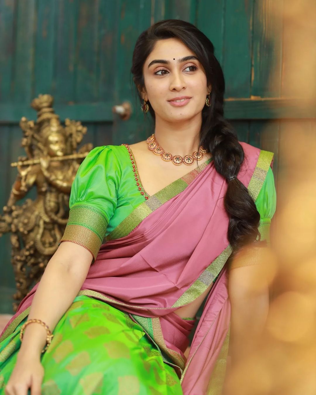 തനി നാടന്‍ പെണ്‍കൊടി; ദീപ്തി നിങ്ങള്‍ വേറെ ലെവലാണ്, വൈറല്‍ ചിത്രങ്ങള് ...