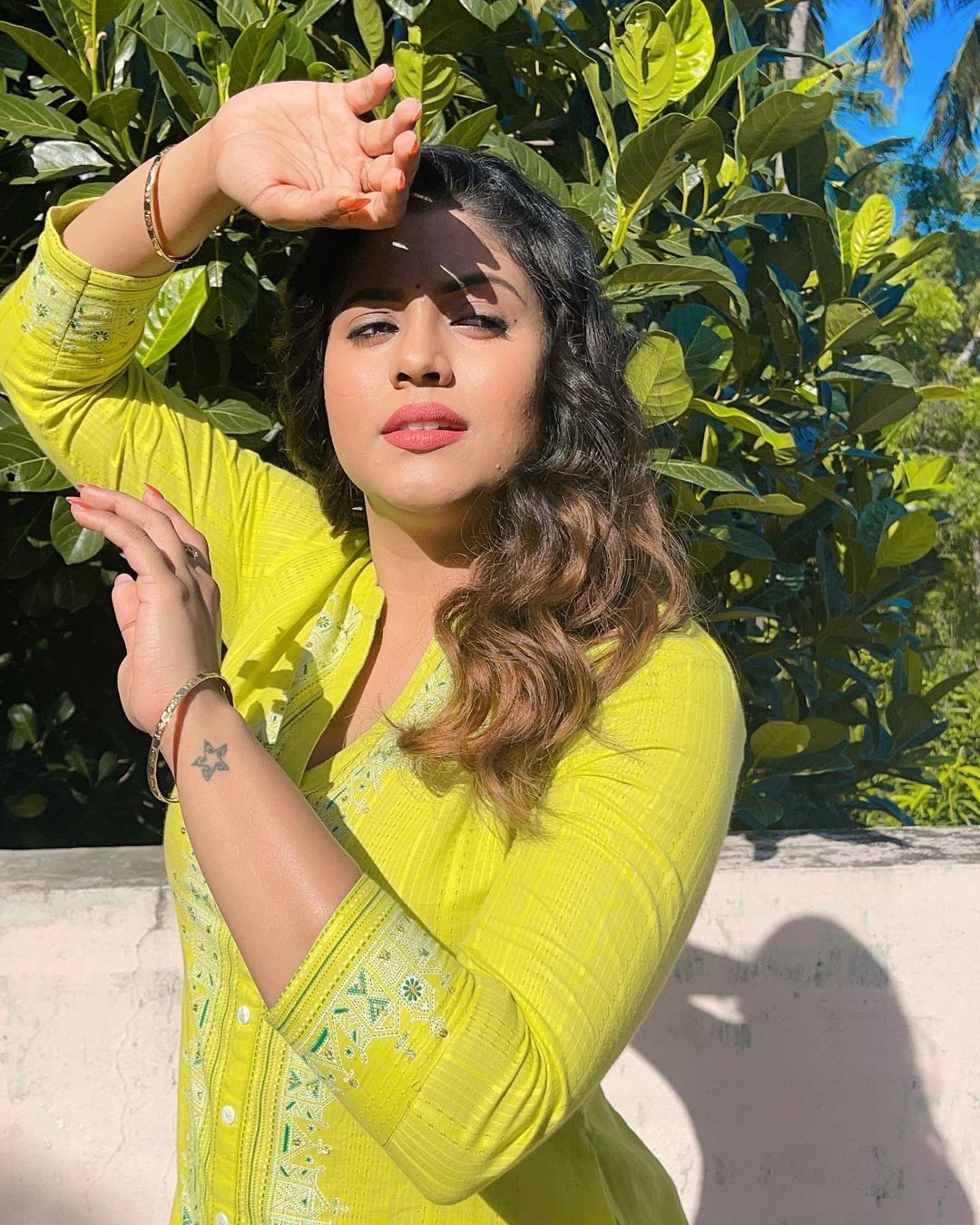 Actress Ineya latest pictures goes viral | ഇതൊക്കെ എങ്ങനെ ...