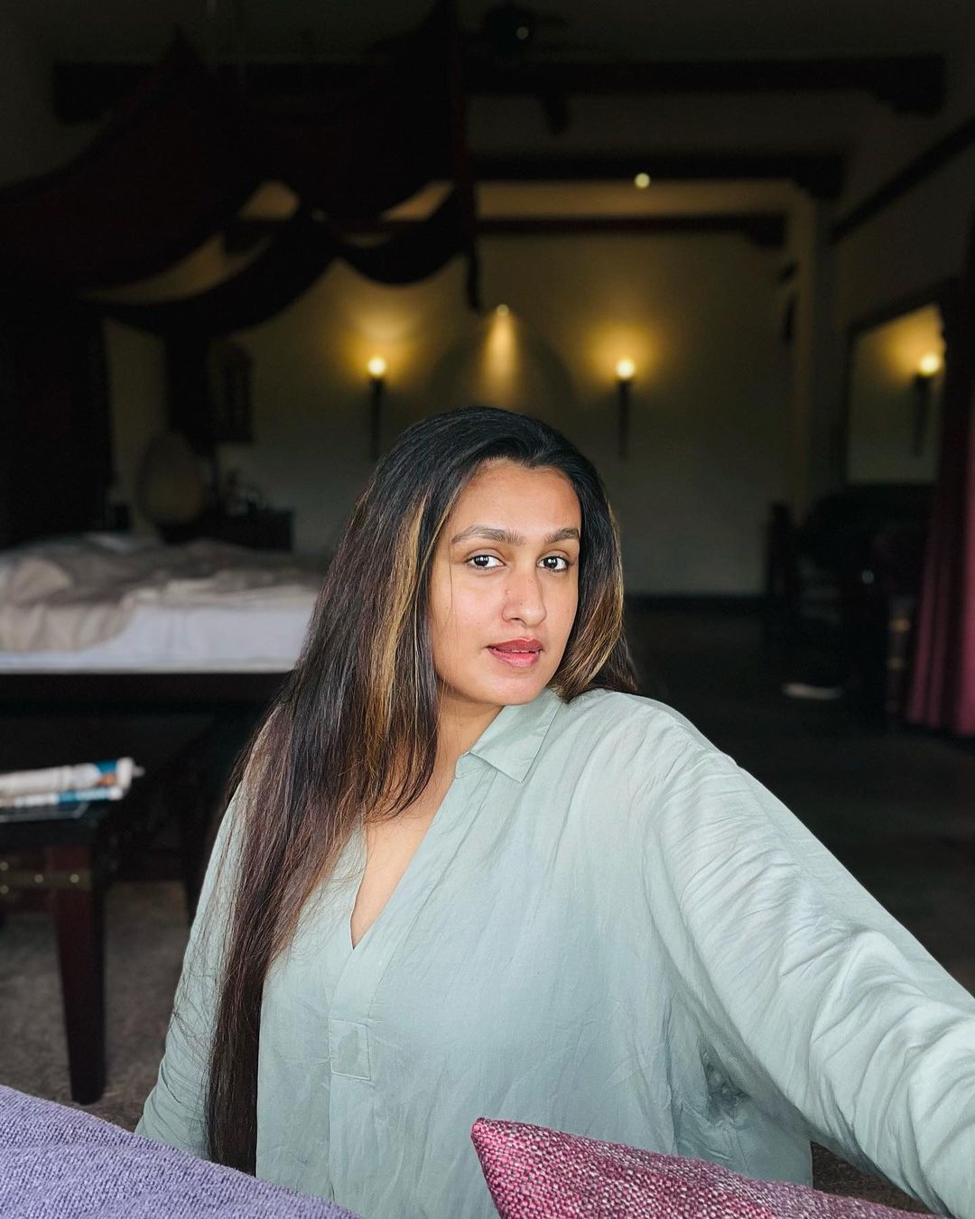 അടിപൊളി മേക്കോവറാണല്ലോ; കവിതയുടെ ഫോട്ടോഷൂട്ട് ഏറ്റെടുത്ത് ആരാധകര് ...