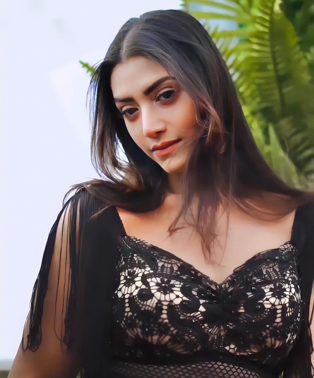 Actress Mamtha Mohandas New Glamorous And Stylish Photoshoot From IIFA ...