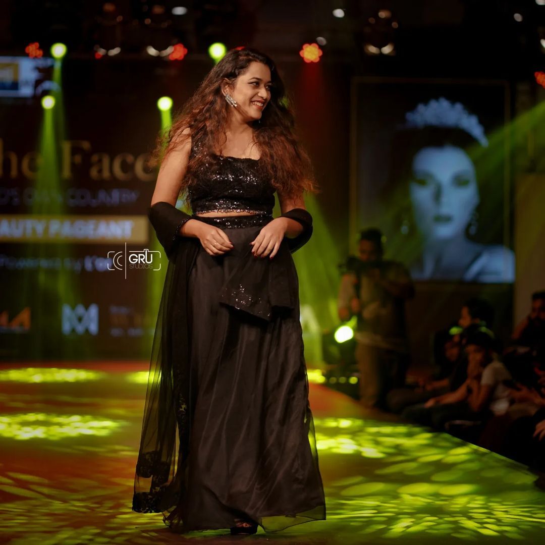 Actress Parvathy Krishna Looking Gorgeous In Black | ലുക്ക് മാറ്റി ...